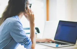 13 نکته برای موفقیت در مصاحبه‌های شغلی آنلاین • دیجی‌کالا مگ