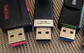 راهنمای خرید بهترین فلش مموری USB3؛ ۱۰ فلش سریع با قیمت مناسب • دیجی‌کالا مگ
